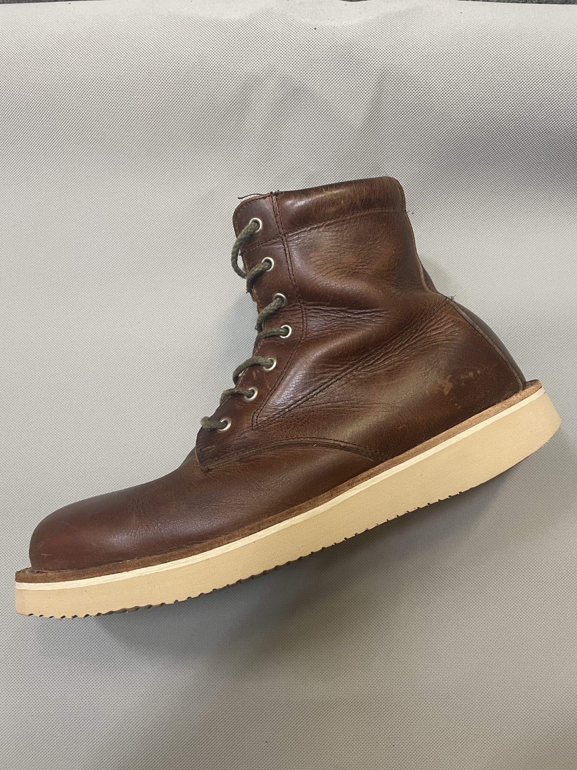 【ワークブーツの靴の底剥がれ修理】強力接着剤で解決！靴修理のケンちゃんにお任せください！ | 靴修理のケンちゃん